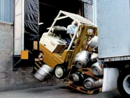 Safety Tip of the Week – Loading Dock Safety – Safety Matters Weekly