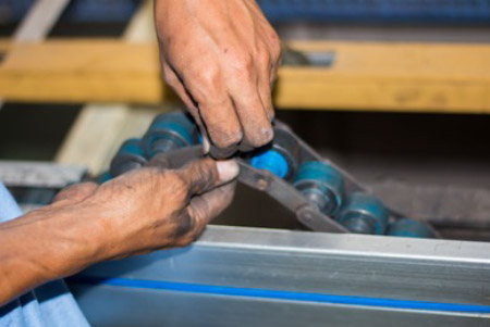 Safety Tip of the Week – Conveyor Safety – Safety Matters Weekly