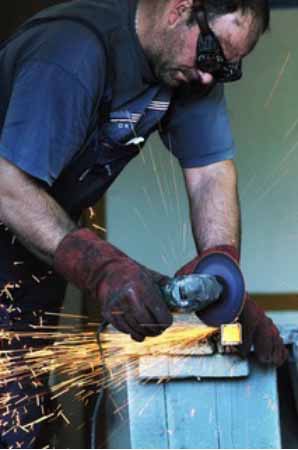 Safety Tip of the Week – Portable Grinder Safety – Safety Matters Weekly